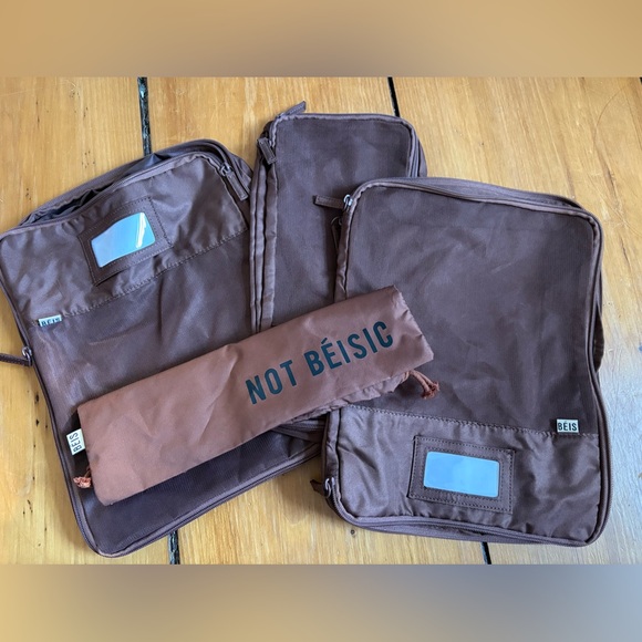 BEIS | Bags | Beis Compression Packing Cubes In Maple Brown Missing One ...